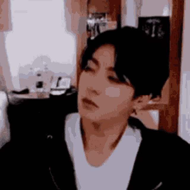 Jk Jungkook Wtf GIF - JK Jungkook Wtf - Discover & Share GIFs
