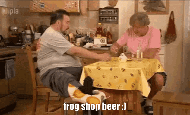 Frog Shop GIF - Frog Shop Beer - Discover & Share GIFs