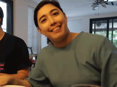 Masaya Dani Barretto GIF - Masaya Dani Barretto Nakangiti - Discover & Share GIFs