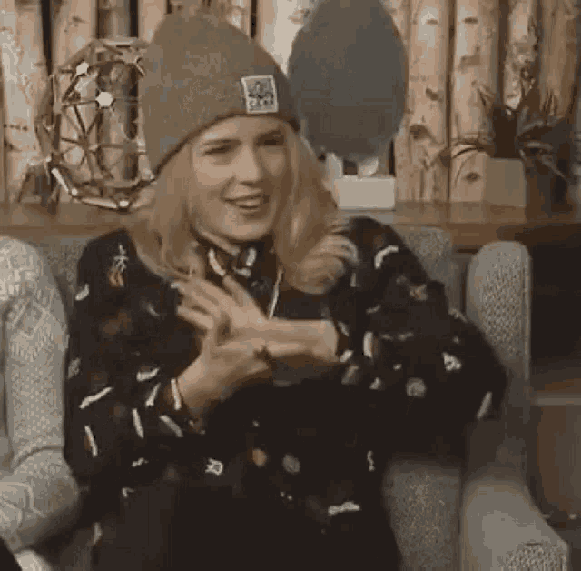 Emily Bett Rickards Cute Blonde Emily Bett Rickards Emily Bett Cute Blonde Discover