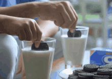 Animated Oreo GIFs | Tenor