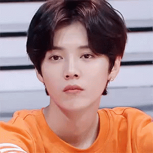 Luhan GIFs | Tenor